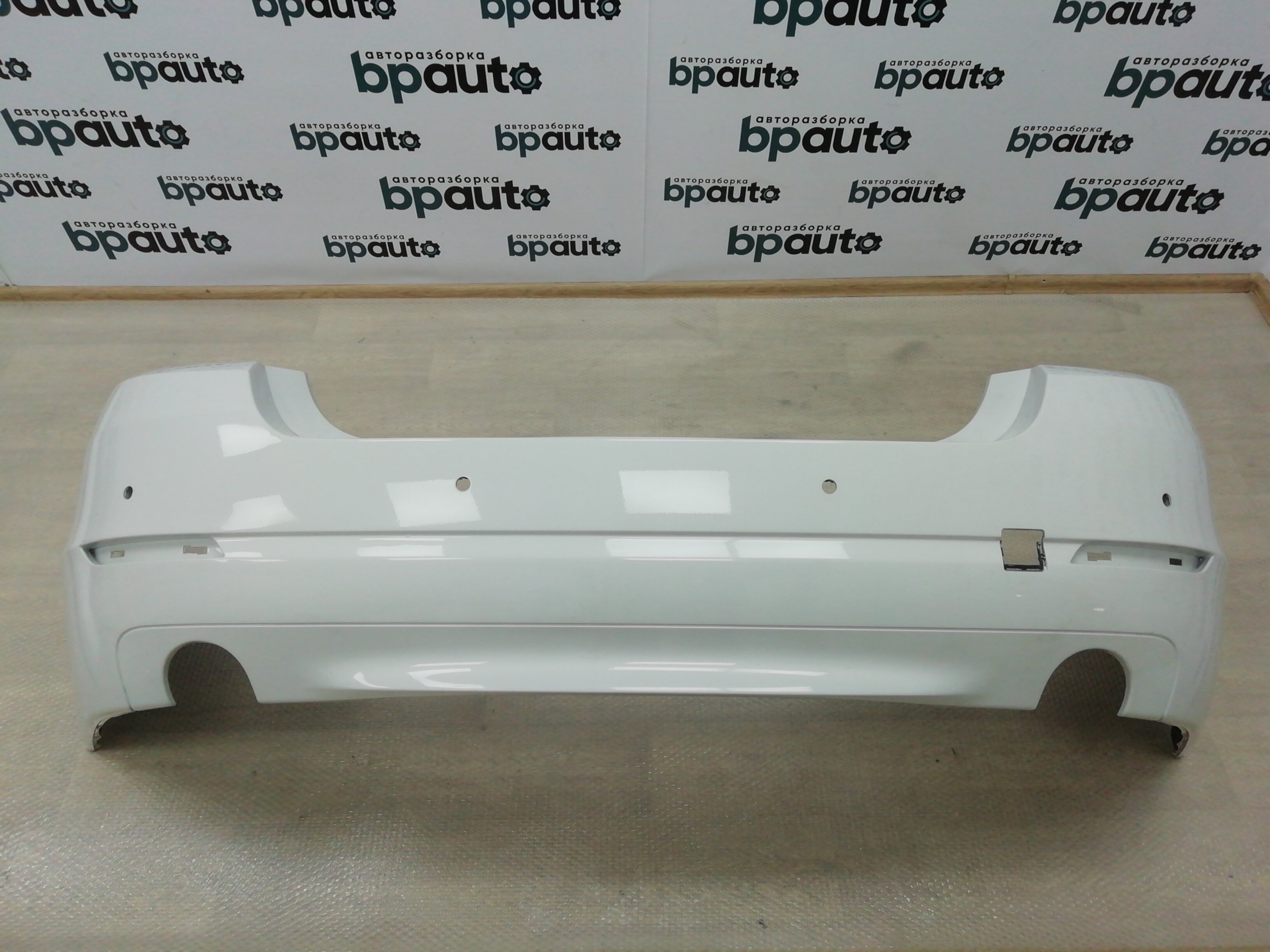 Бампер задний, под две трубы, круглые вырезы BMW 5 серия VI Sedan F10 ...